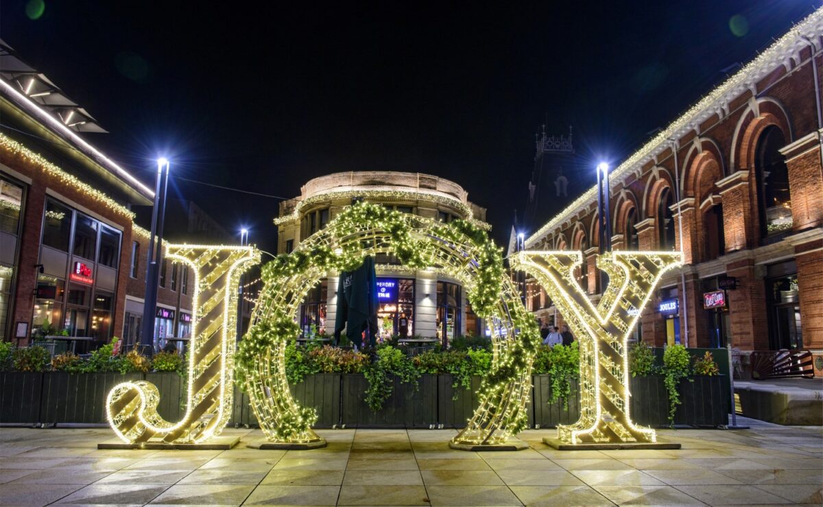 Commercial Christmas Display Design - Fizzco Projects