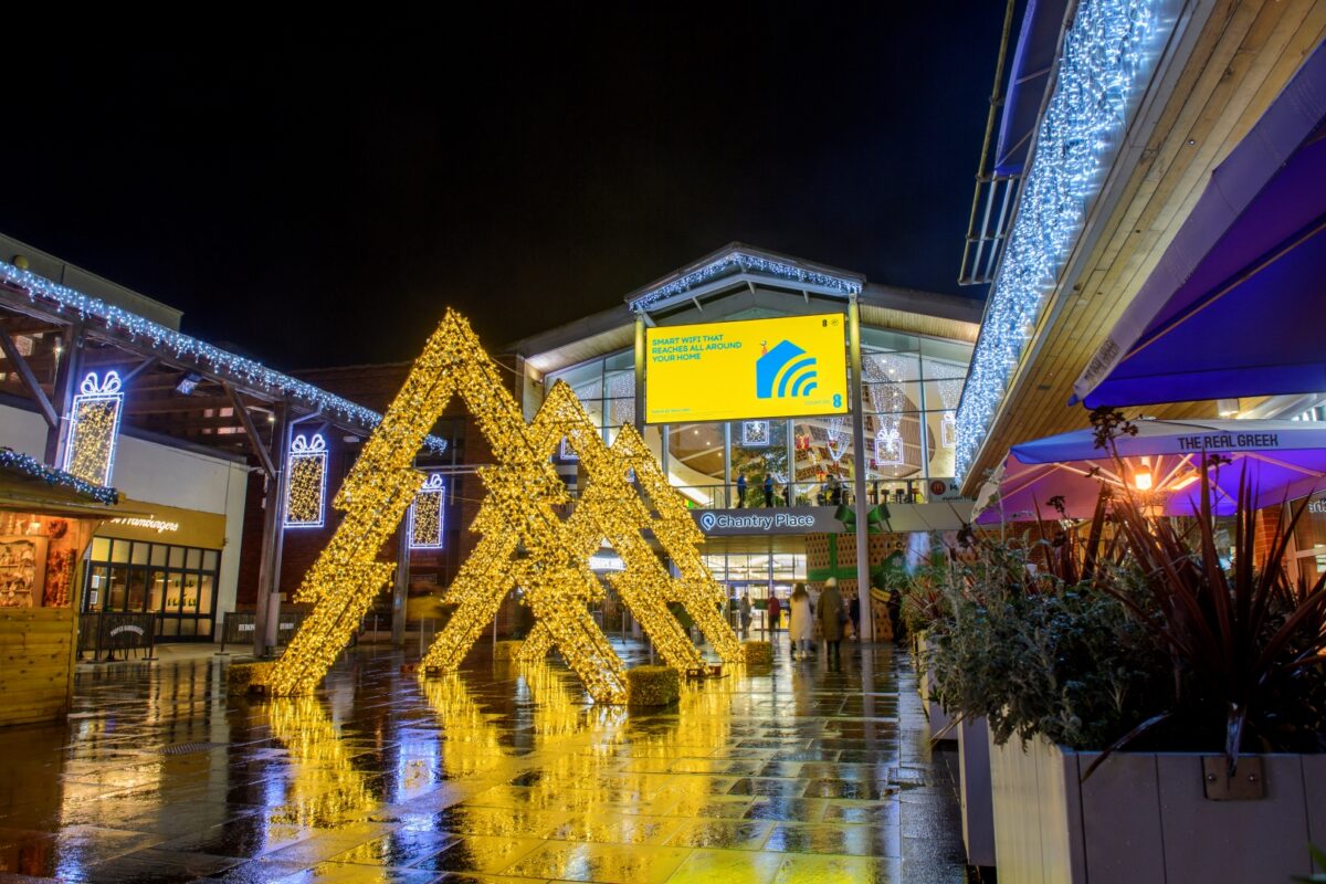 Fizzco and Chantry Place create the ultimate Christmas Display